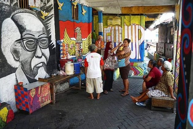 Jalan Hidup Romo Mangun: Imam Marginal, Pendidik, dan Sastrawan - Pen ...